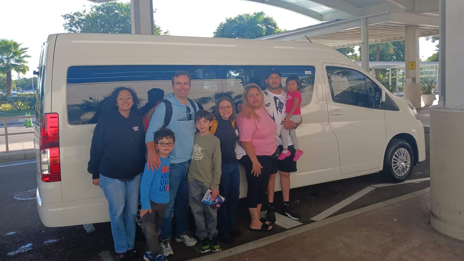 Nassau Airport Transportation - Mac's Transportation